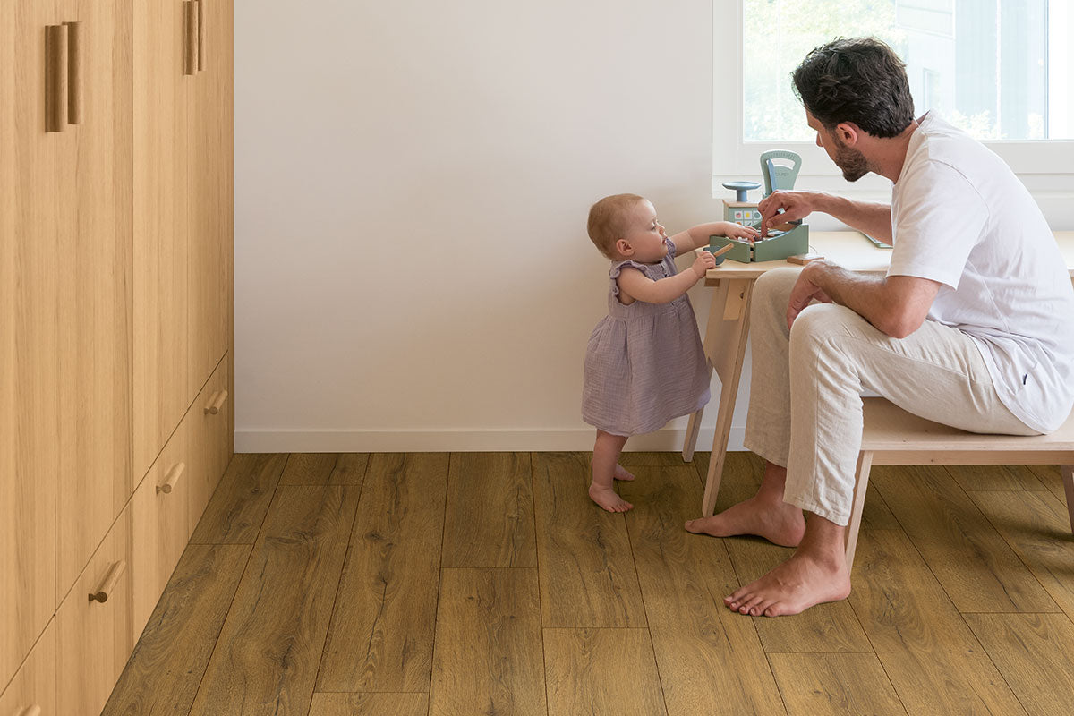 Quick-Step Classic Cocoa Brown Oak Click Laminate CLM5793